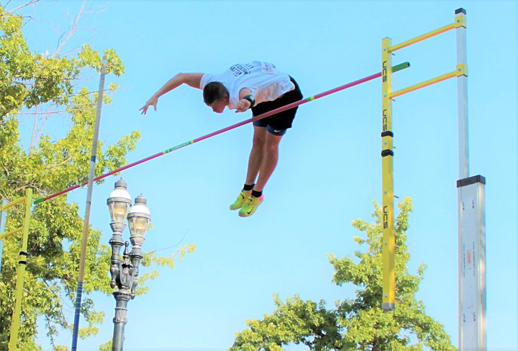 Pole Vaulting returns to Clovis | Clovis Roundup