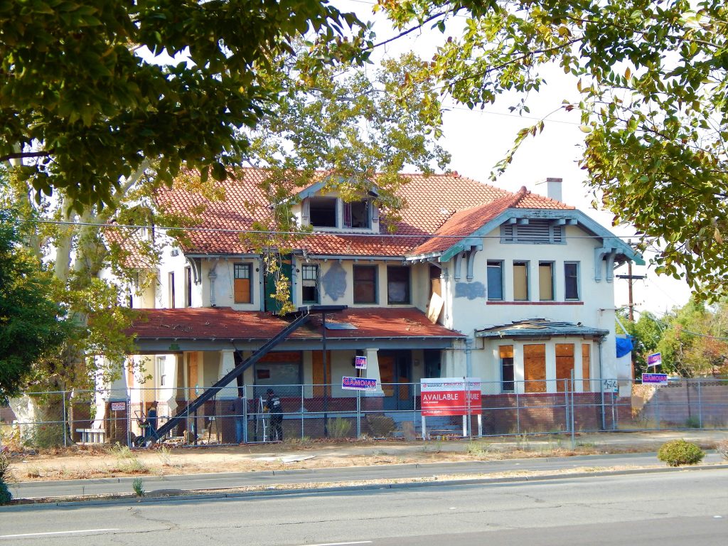 Is Clovis haunted? | Clovis Roundup