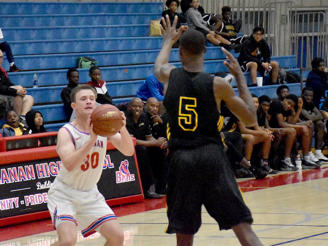 Bears defense shines in win over Edison | Clovis Roundup