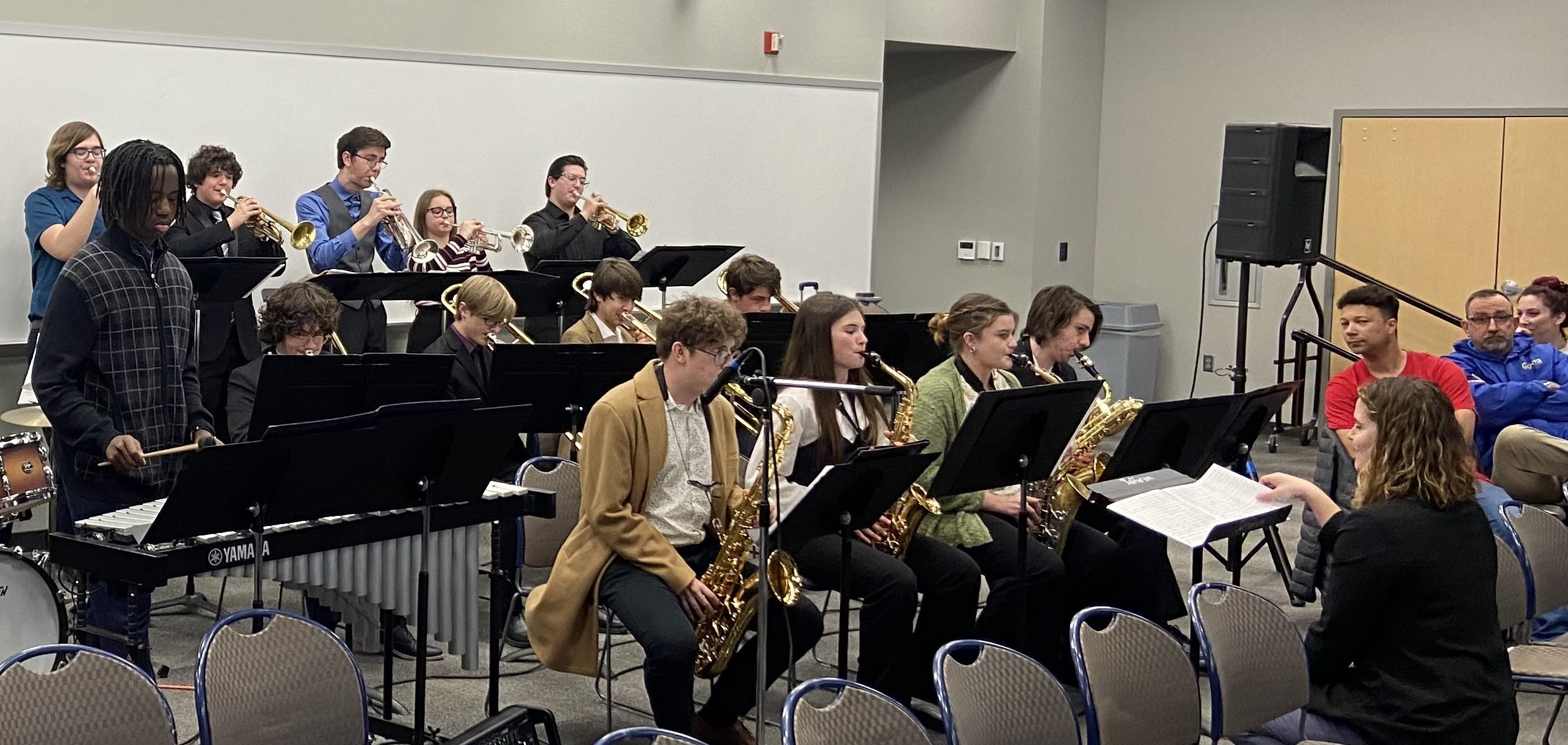 Buchanan High Jazz Band Plays at School Board Meeting | Clovis Roundup