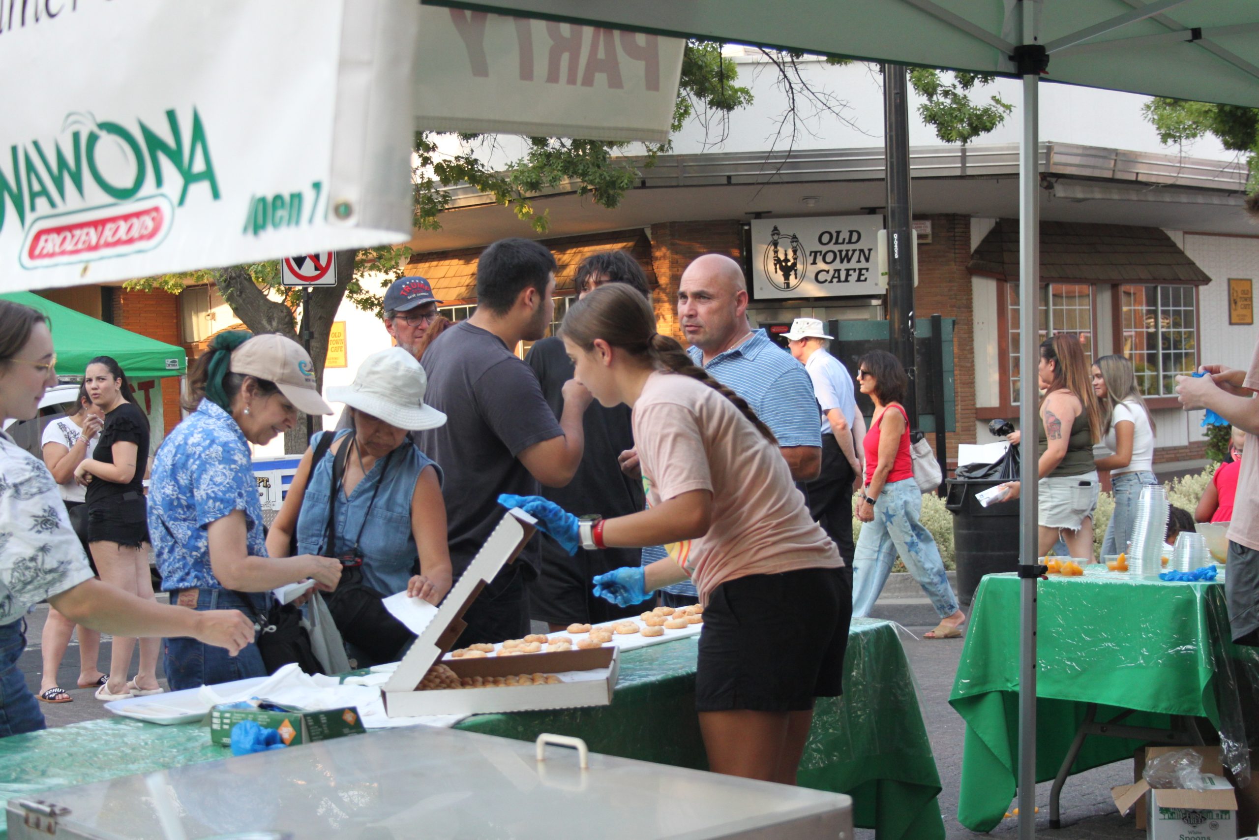 Friday Night Farmers Market is Just Peachy in July | Clovis Roundup