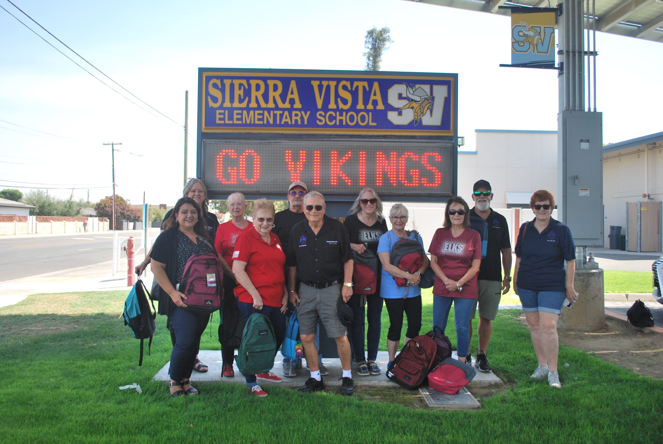 Elks Lodge donates backpacks to elementary school | Clovis Roundup
